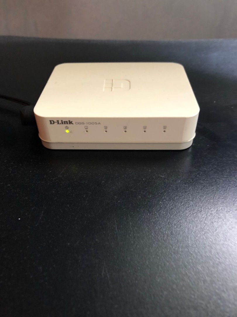 D-Link 5-Port Gigabit 10/100/1000Mbps Fast Ethernet Network Desktop ...