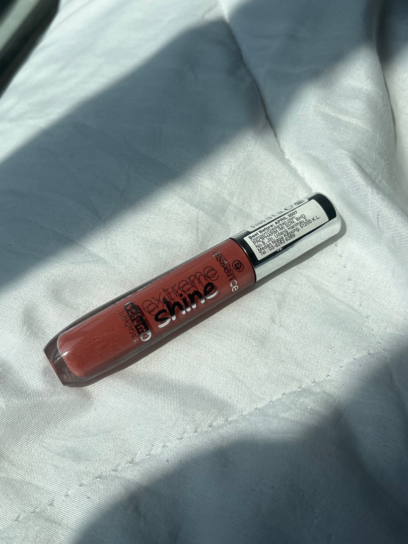Essence lip gloss (shadow rose), Beauty & Personal Care, Face, Makeup ...