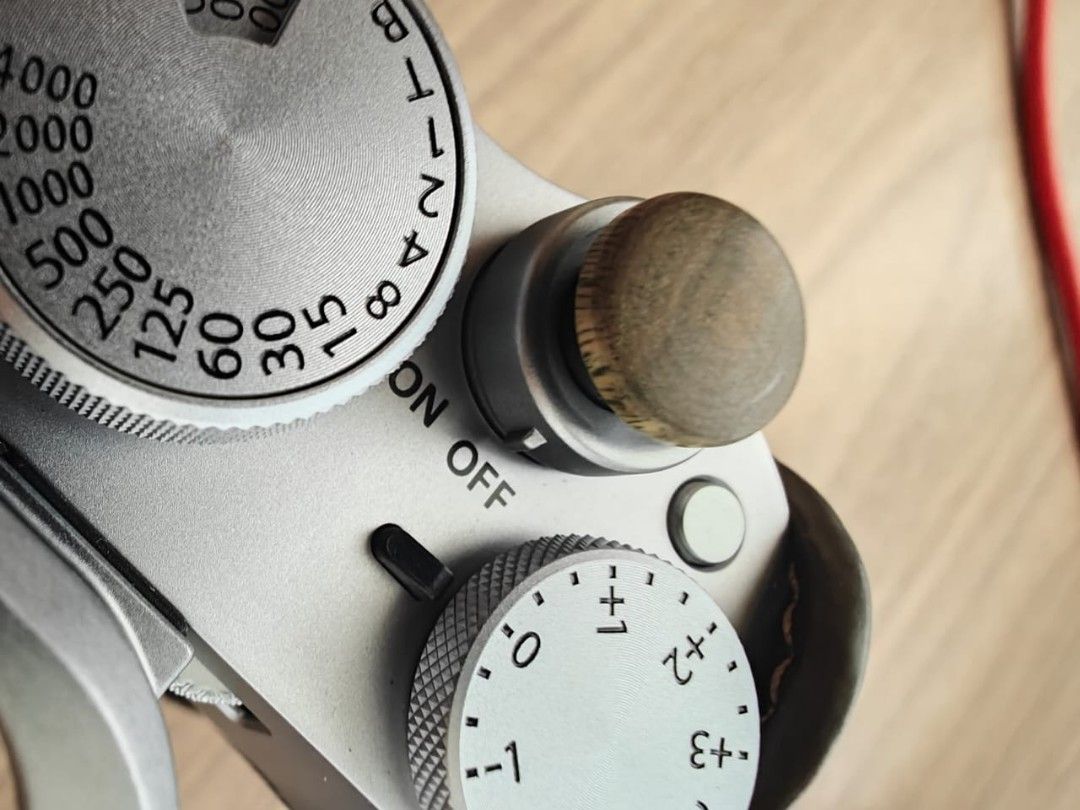 Fujifilm X100V Silver (Shutter count 200), Photography, Cameras on Carousell