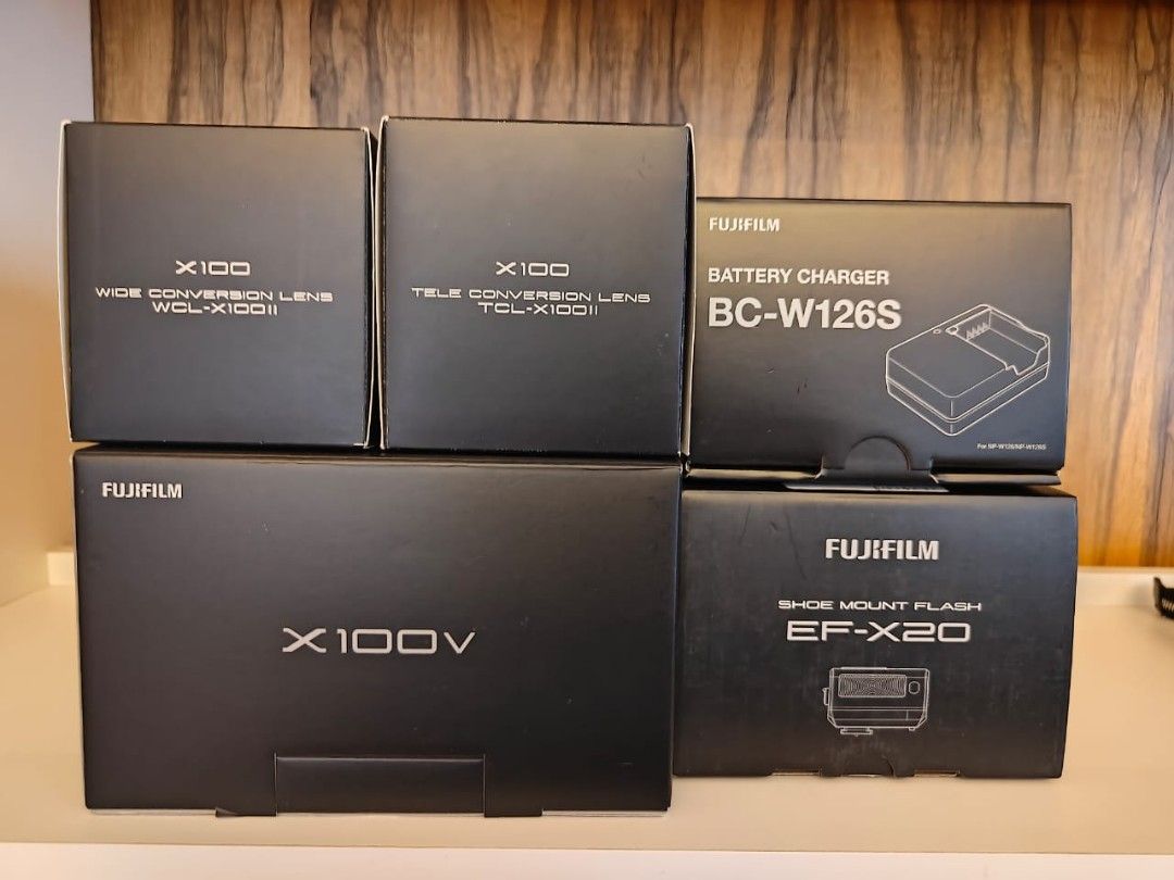 Fujifilm X100V Silver (Shutter count 200), Photography, Cameras on ...