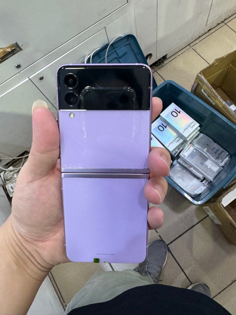 Galaxy Z Flip 3 256GB Lavender, Mobile Phones & Gadgets, Mobile Phones ...