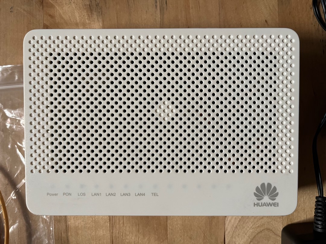 Huawei OptiXstar HG8140H5 GPON ONT, Computers & Tech, Parts ...