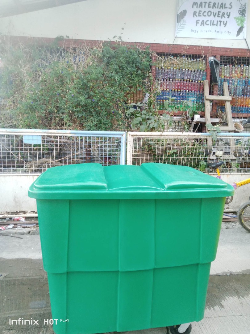 MOBILE TRASH BIN 1100 LITERS, Furniture & Home Living, Cleaning ...