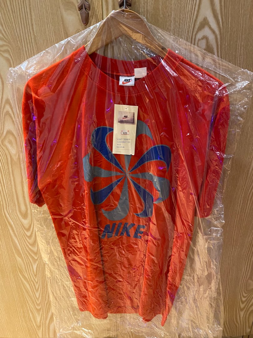 Nike Pinwheel deadstock vintage, Men's Fashion, Tops & Sets, Tshirts ...