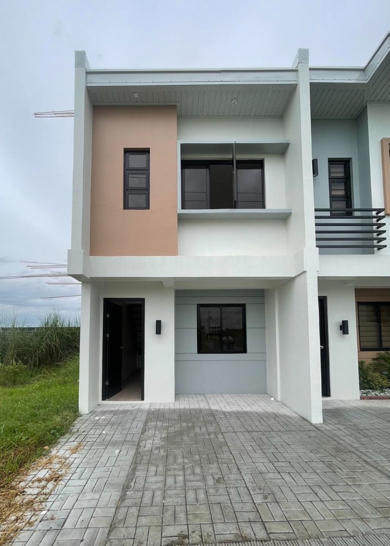 PRE SELLING TOWNHOUSES IN PAMPANGA NEAR CLARK AND NLEX (READY FOR ...