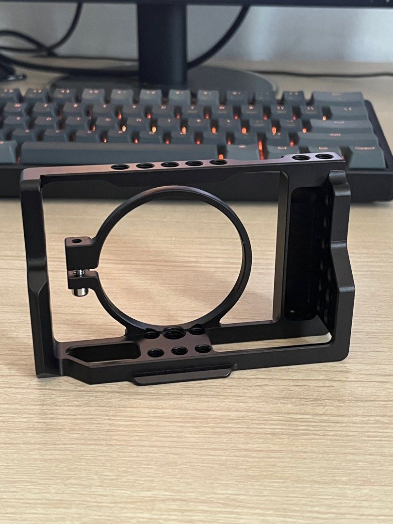 RX100 M3/M4/M5 grip cage, Photography, Photography Accessories, Camera ...