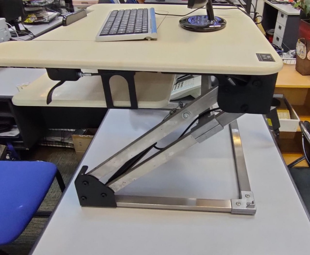 Second Hand -Adjust Computer Table, Furniture & Home Living, Furniture ...