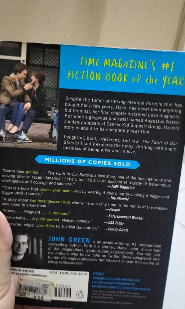 The Fault In Our Stars by John Green [#1 NEW YORK TIMES BEST SELLER ...