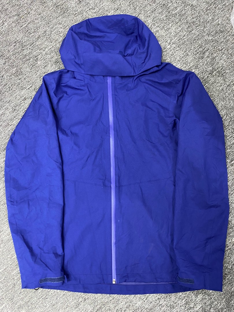 Uniqlo Windbreaker Jacket Waterproof, Men's Fashion, Activewear on ...