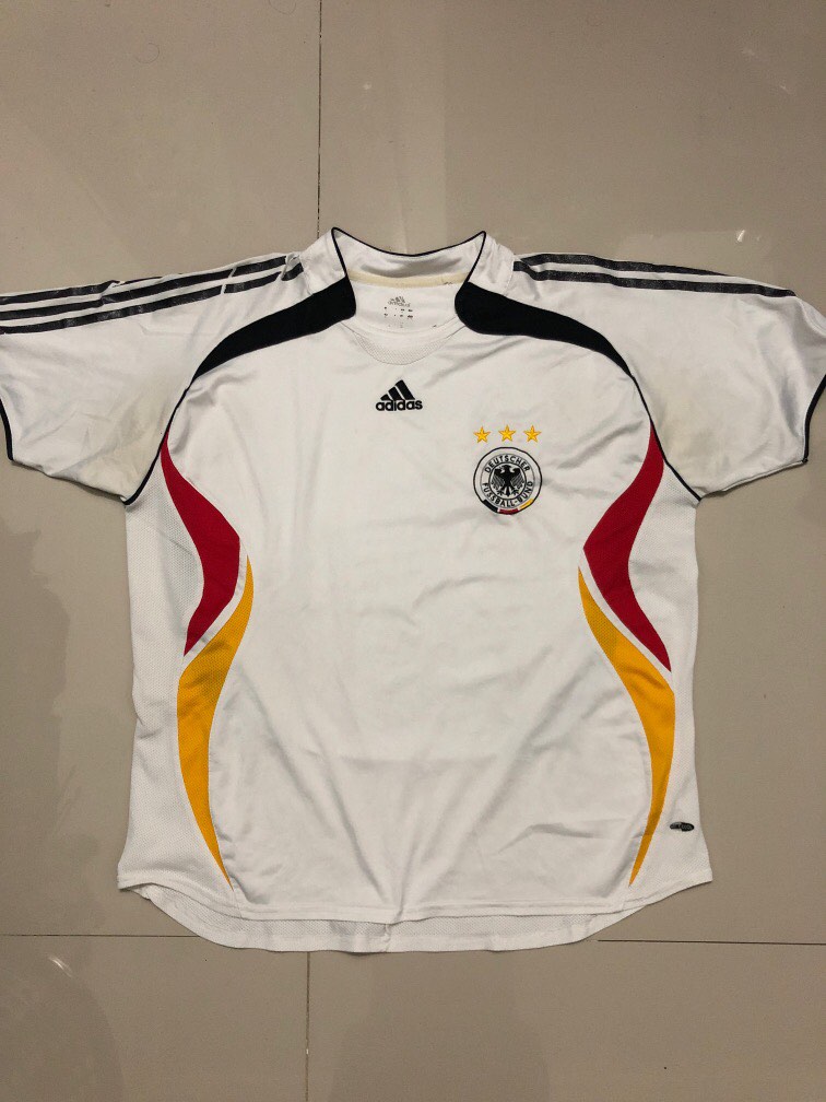 VINTAGE GERMANY HOME KIT 05/06, Men's Fashion, Activewear on Carousell