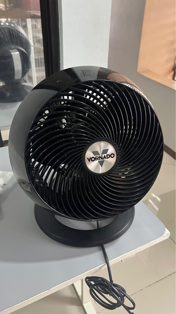 Vornado Large Air Circulator, Furniture & Home Living, Lighting & Fans ...