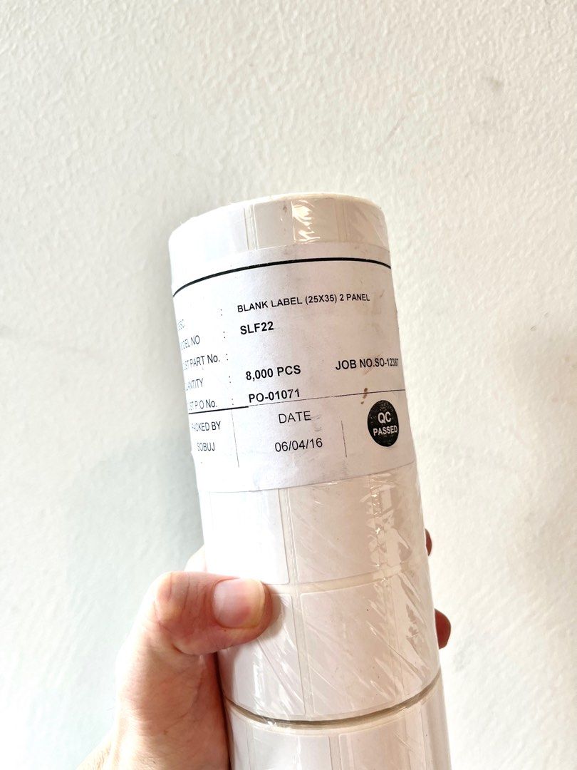 2000 x 4 rolls = 8000 blank white sticker, Hobbies & Toys, Stationery ...
