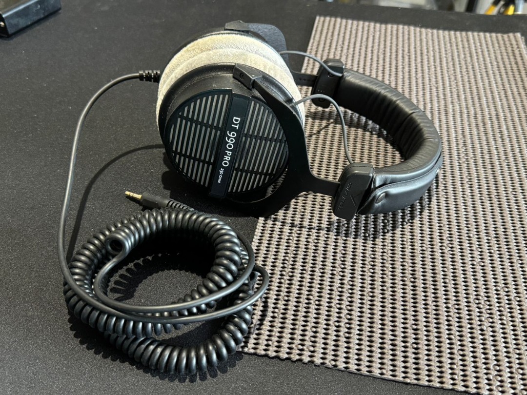 Beyerdynamic DT990 Pro 250 ohms beyerdynamic studio monitor, Audio ...