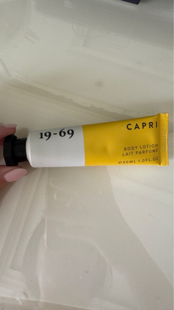 Capri Body Lotion Lait Parfume, Kesehatan & Kecantikan, Parfum, Kuku ...