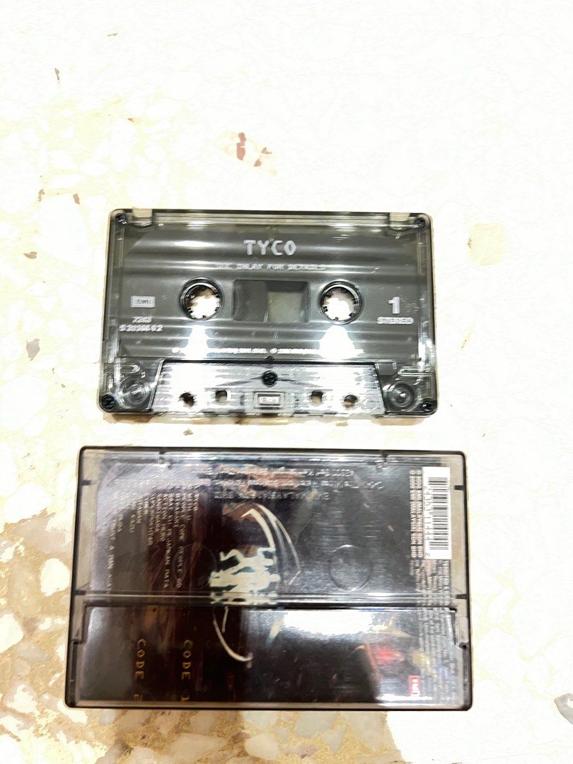 Cassettes KRU, Hobbies & Toys, Music & Media, CDs & DVDs on Carousell