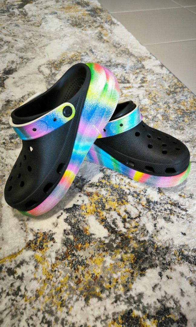 Crocs Crush Spray Dye Clog, Women's Fashion, Footwear, Flipflops and ...