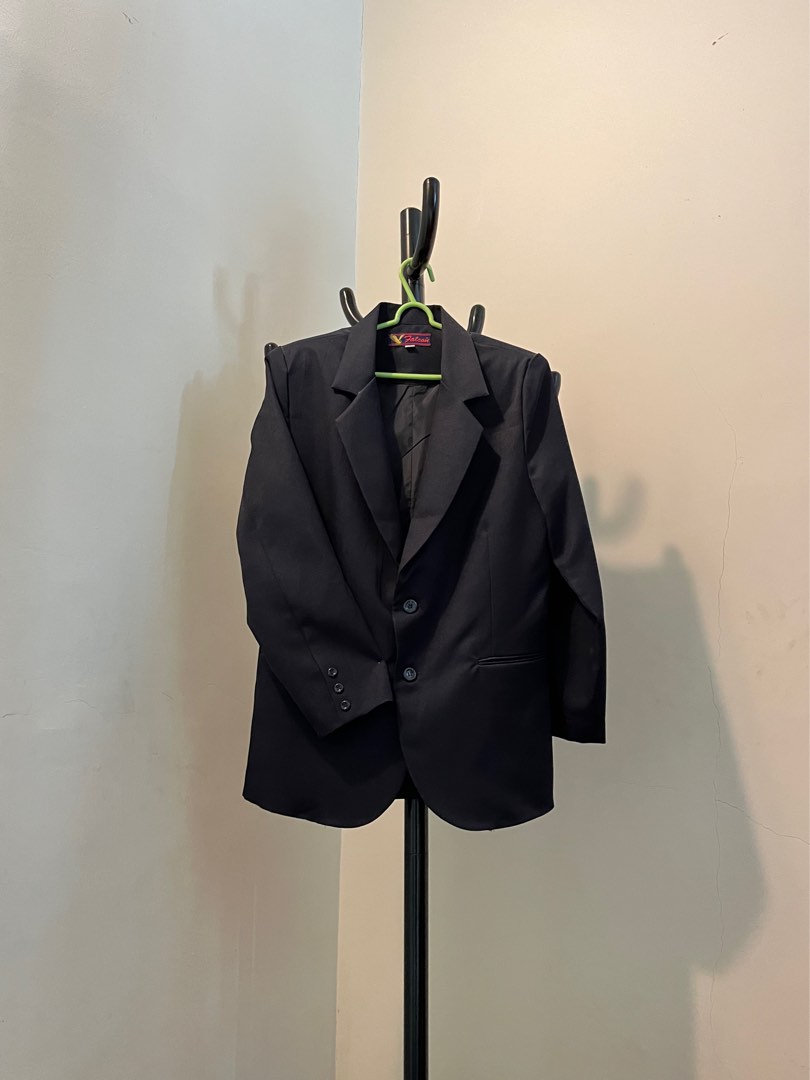 Dark Blue Blazer, Women's Fashion, Coats, Jackets and Outerwear on Carousell