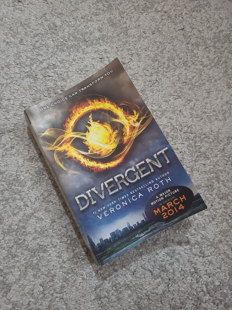 Divergent by Veronica Roth, Hobbies & Toys, Books & Magazines ...