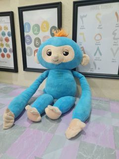 Fingerlings Hugs BORIS pink Advanced Interactive Plush Baby Monkey ...