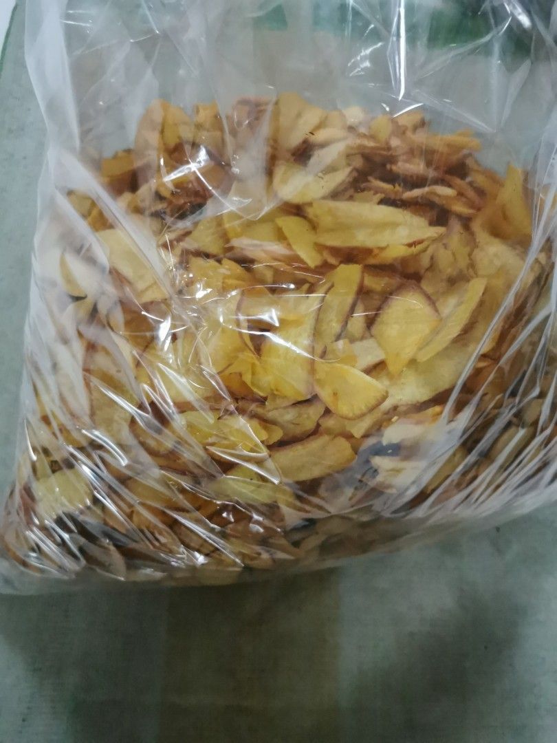 Fresh homemade Kerepek Ubi Kayu 500g/1kg, Food & Drinks, Local Eats on Carousell