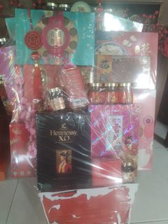 Hampers from rm200 to rm1500, Food & Drinks, Gift Baskets & Hampers on ...