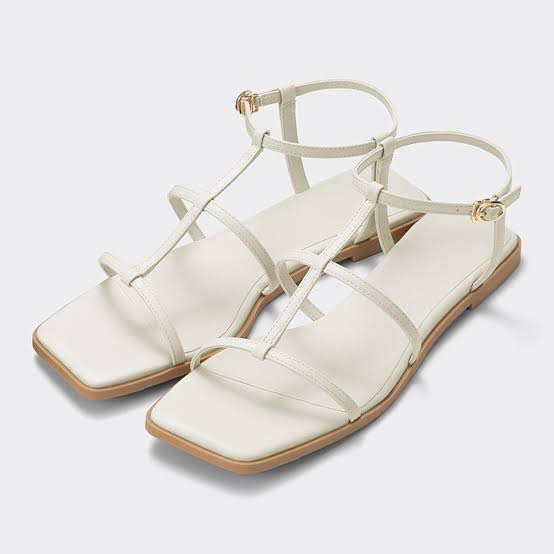 GU by Uniqlo sandals, Women's Fashion, Footwear, Sandals on Carousell