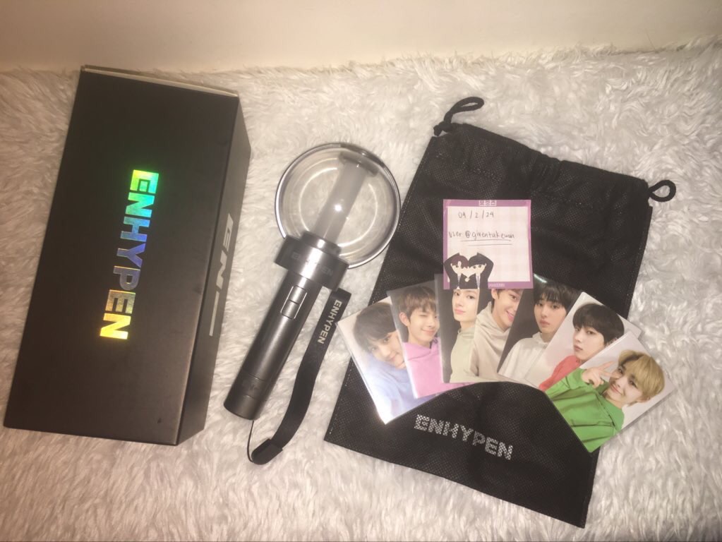 Unsealed Official Enhypen Lightstick - Engenebong, Hobbies & Toys ...