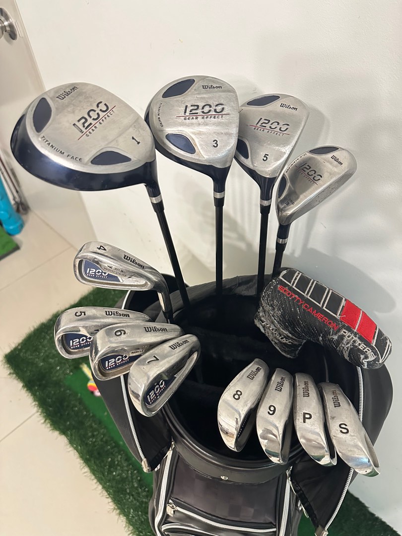 Wilson Golf Set, Sports Equipment, Sports & Games, Golf on Carousell