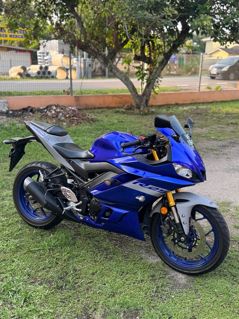 YAMAHA R25 V2 (2019), Motorbikes on Carousell