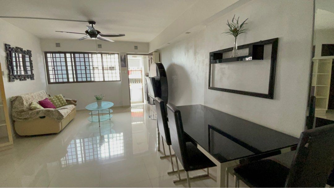 4Rm hdb Corner spacious Unit on Sales nor to be missed, Property, For ...