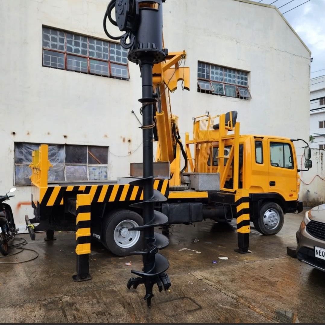 AUGER CRANE BOOM TRUCK, Special Vehicles, Heavy Vehicles on Carousell