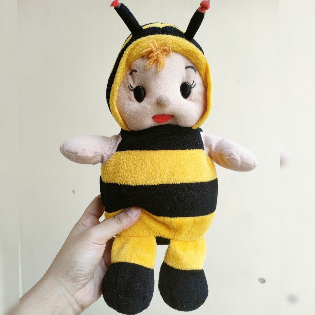 boneka lebah