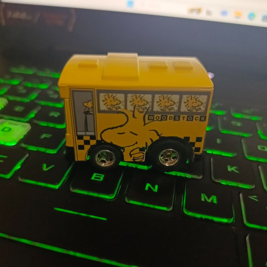 ChoroQ Snoopy Peanut Bus, Hobbies & Toys, Toys & Games on Carousell