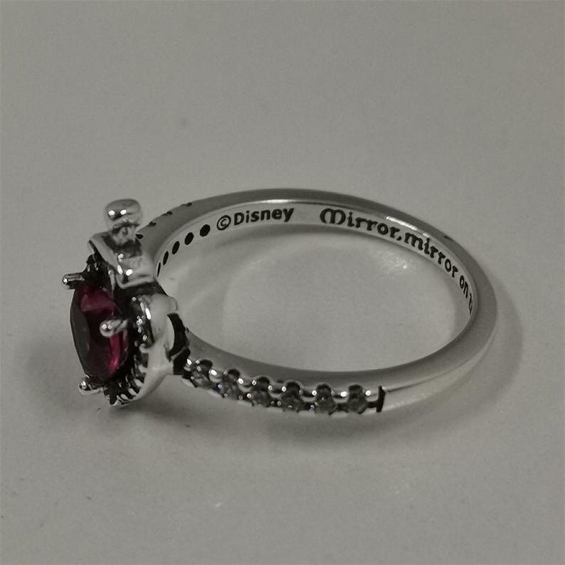 Disney Villains Evil Queen Ring 193422C01, Women's Fashion, Jewelry ...