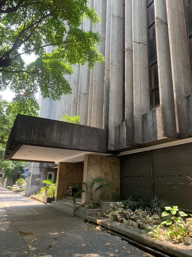 FOR RENT: Whole Office Building along Buendia, 5,613.60 Sqm., Makati ...