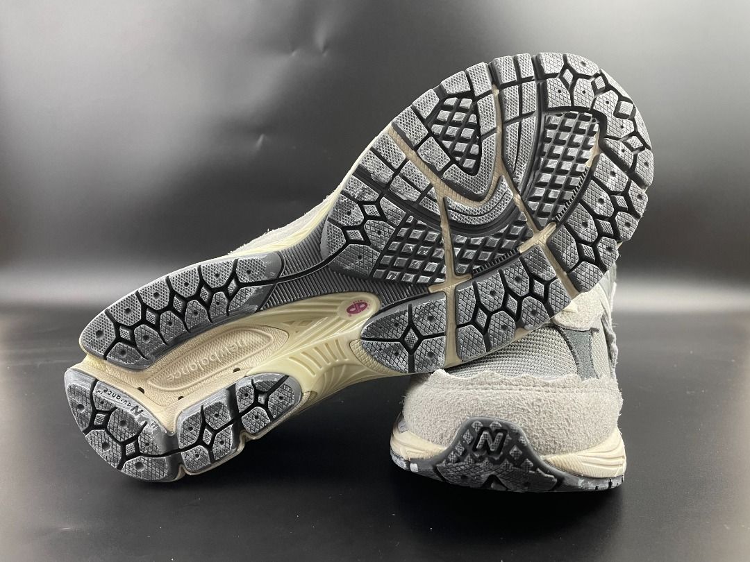 Nb 2002r Rain Cloud, Women's Fashion, Footwear, Sneakers on Carousell