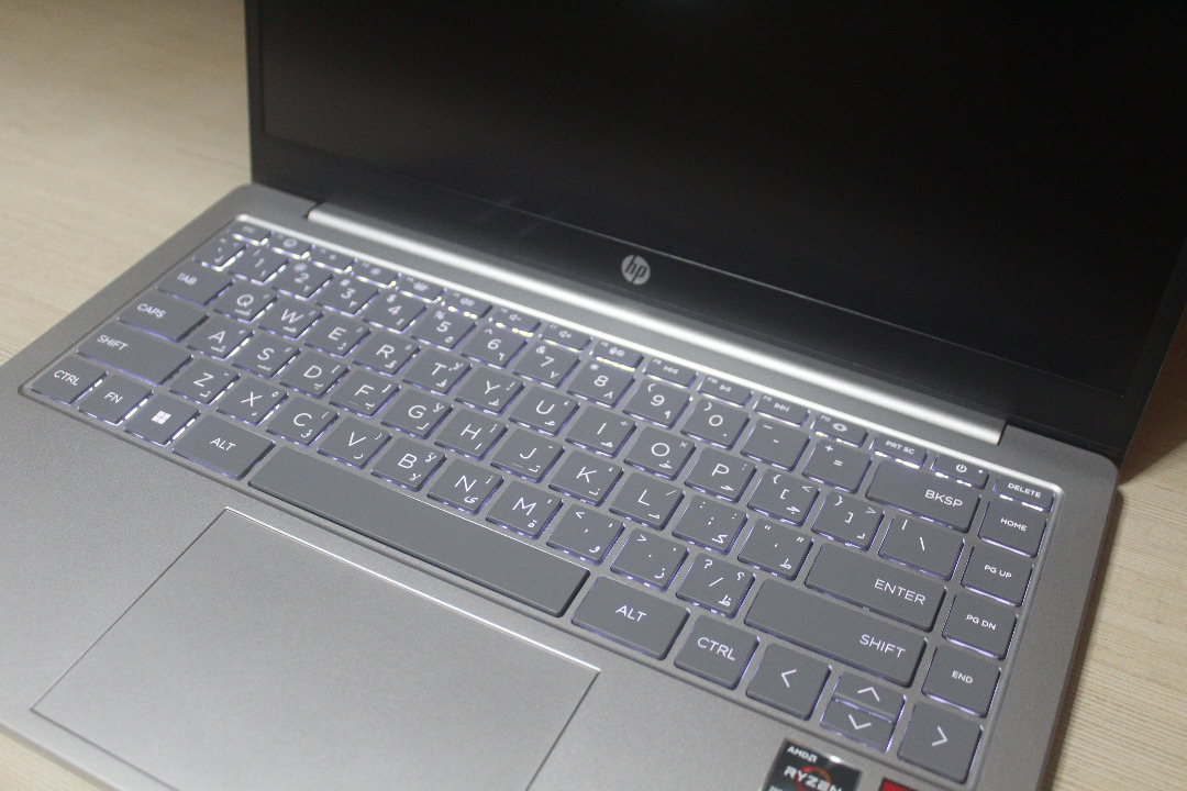 Ryzen 3 7320u Hp Laptop 14 full HD Ram 8gb ssd 256gb backlit key slim ...