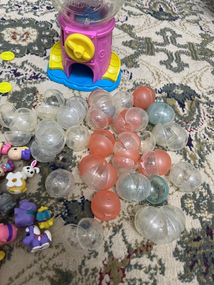 Squinkies Blip Toys Gumball Machine Dispenser, Hobbies & Toys, Toys ...