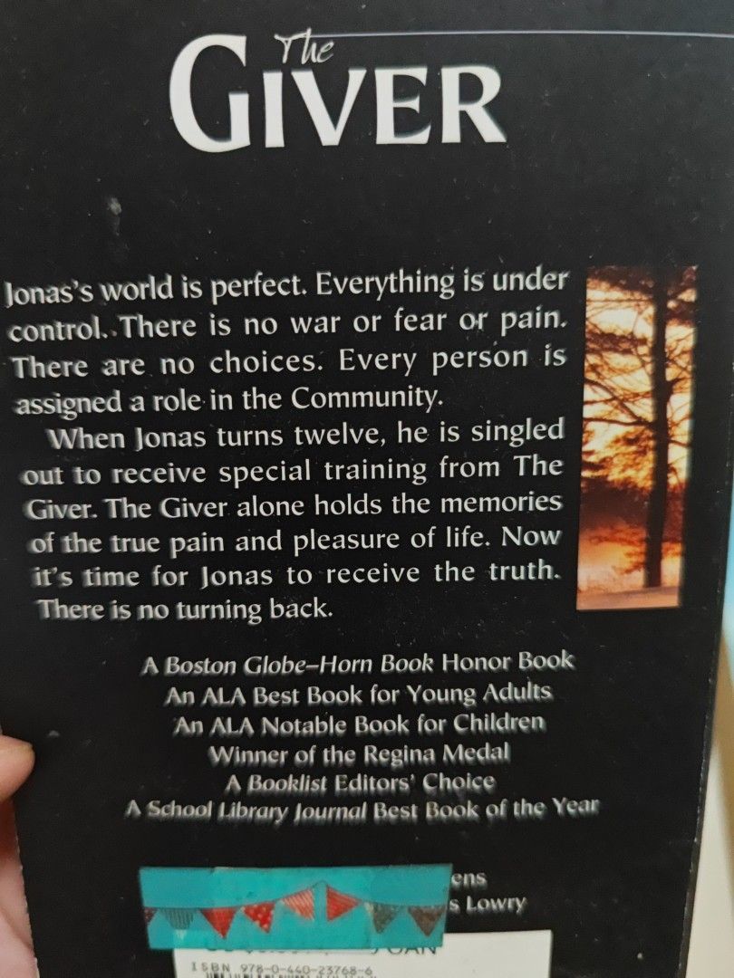 The giver by Lois Lowry, Hobbies & Toys, Books & Magazines, Fiction ...