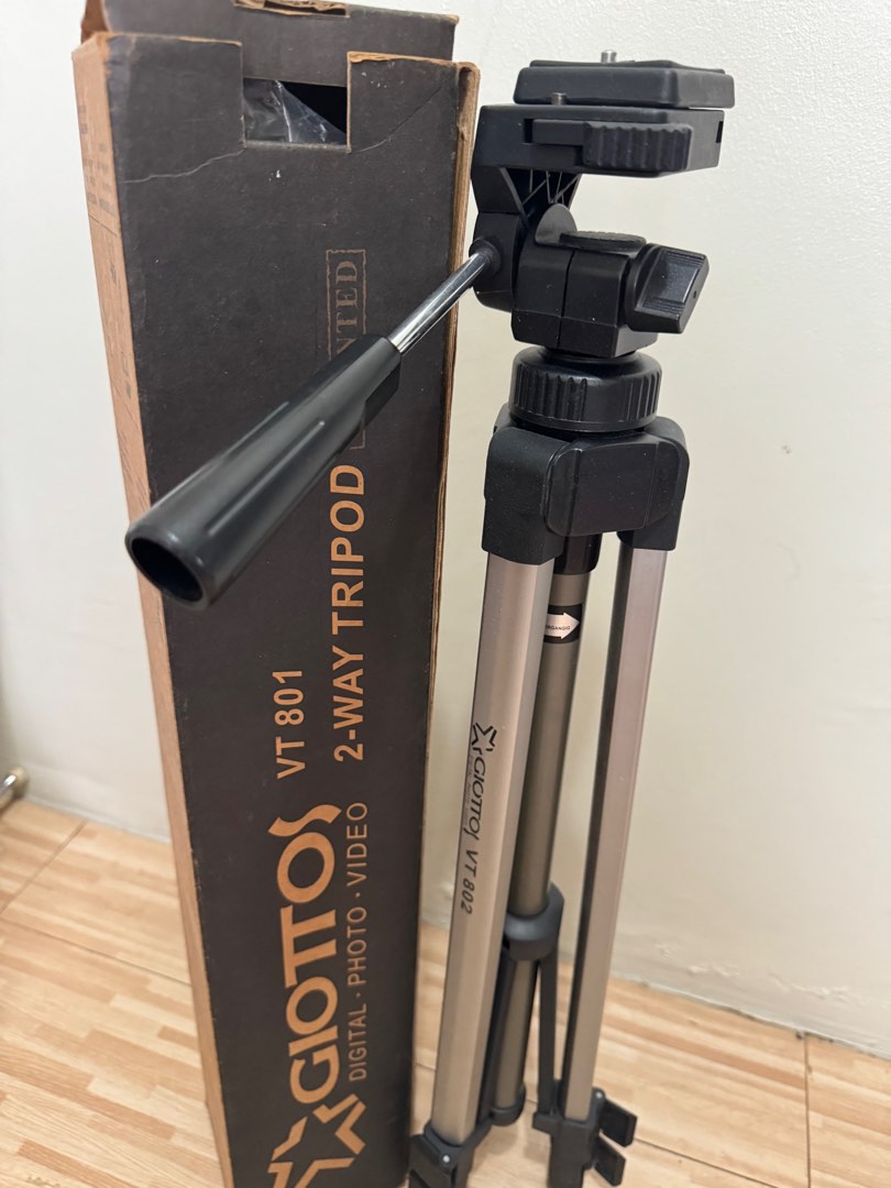 Tripod (Full Size), Mobile Phones & Gadgets, Other Gadgets on Carousell