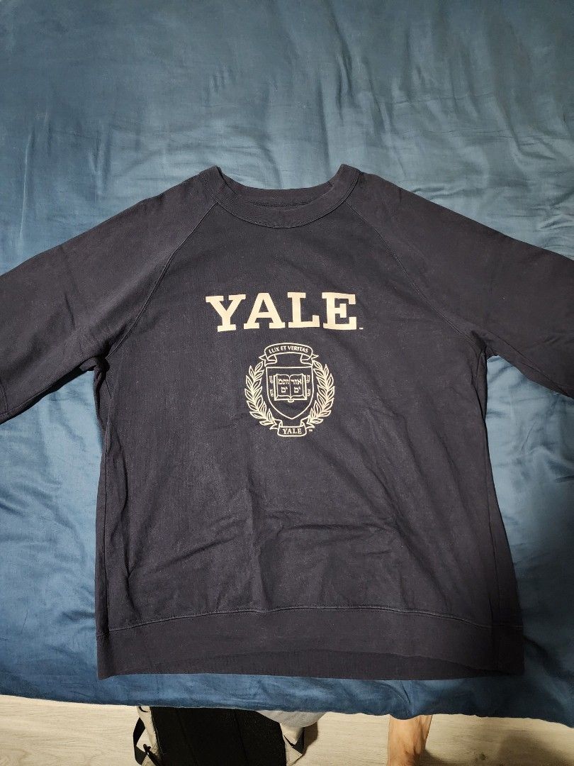 Uniqlo Yale University T Shirt, Men's Fashion, Tops & Sets, Tshirts ...