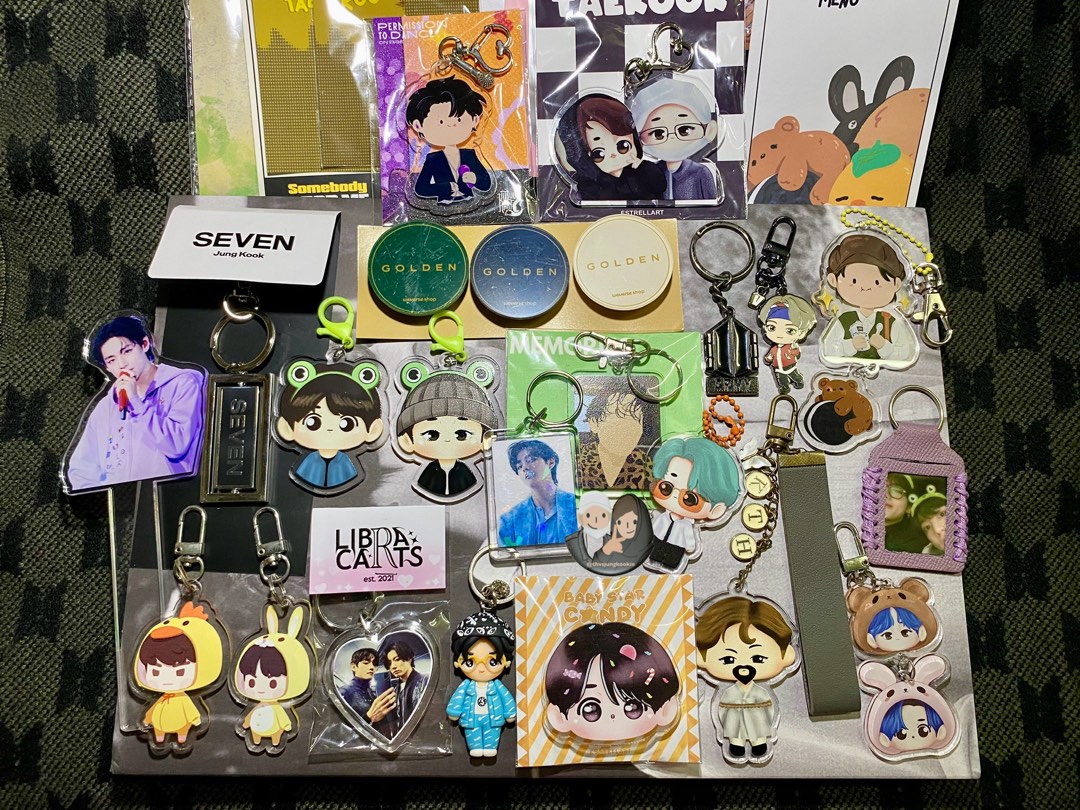 BTS V JK keyrings, Hobbies & Toys, Memorabilia & Collectibles, K-Wave ...