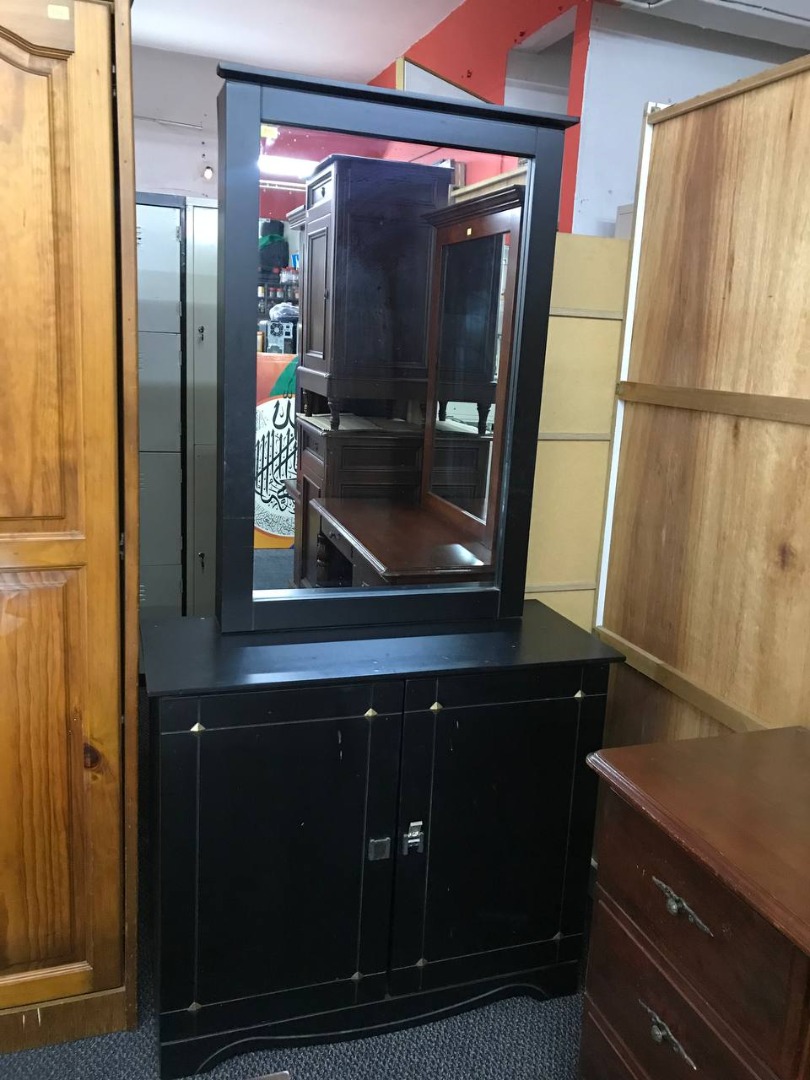 CLASSIC MAKEUP TABLE, Furniture & Home Living, Furniture, Tables & Sets ...