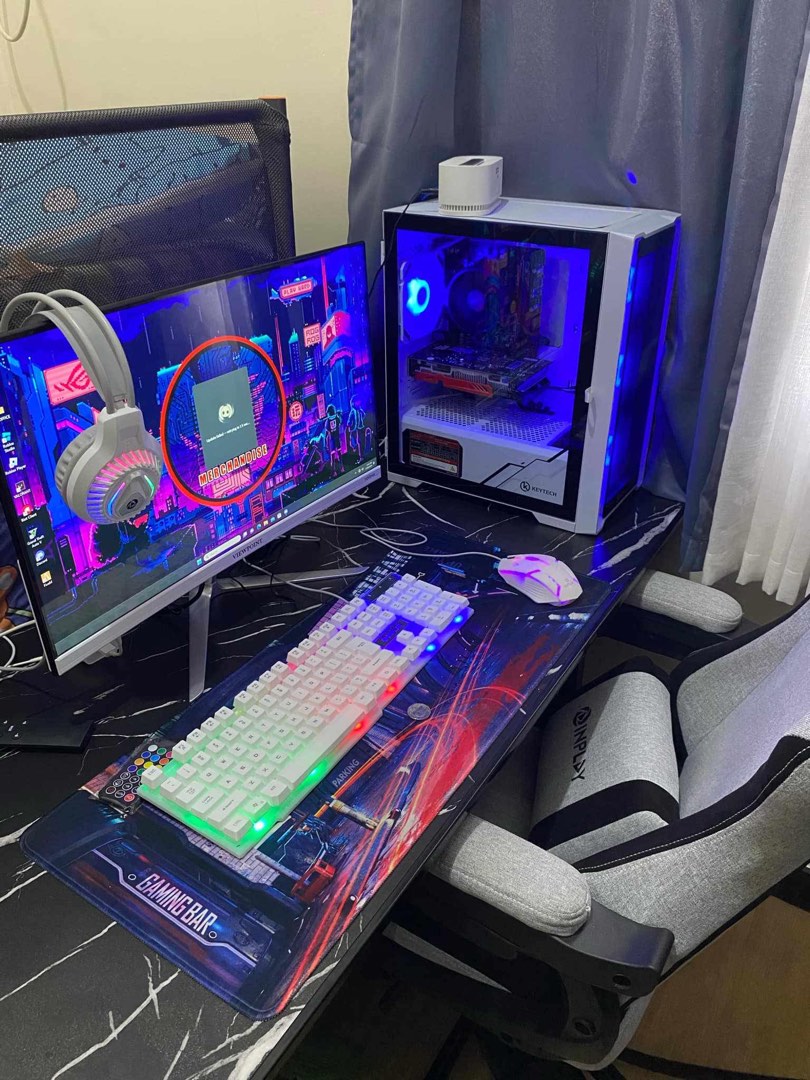Complete Computer Gaming set with table &chair, Computers & Tech ...