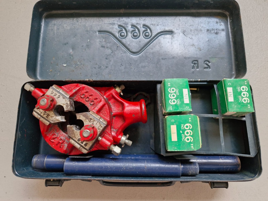 Conduit Die Set (3/4"-1-1/2"), Furniture & Home Living, Home ...