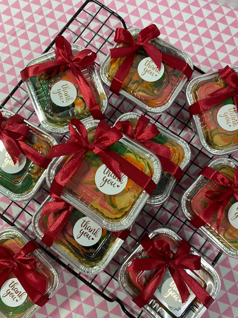 Doorgift Mini Kek Marble Jelita, Food & Drinks, Fresh Produce on Carousell
