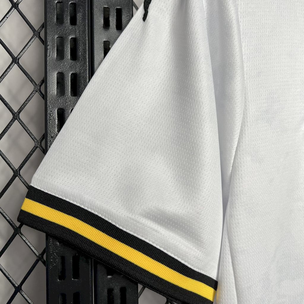 Dortmund 3rd Kit Fans Issue, Sports Equipment, Other Sports Equipment ...