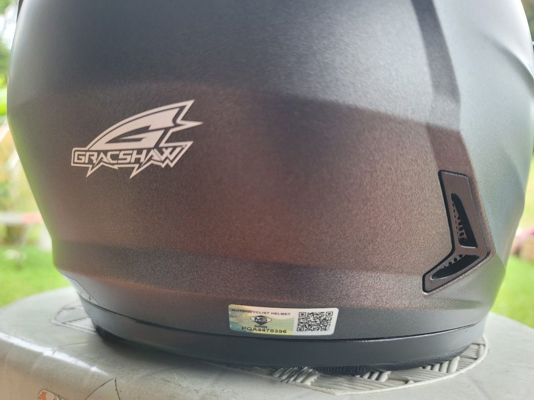 Gracshaw Gennex G535 Helmet, Motorbikes on Carousell