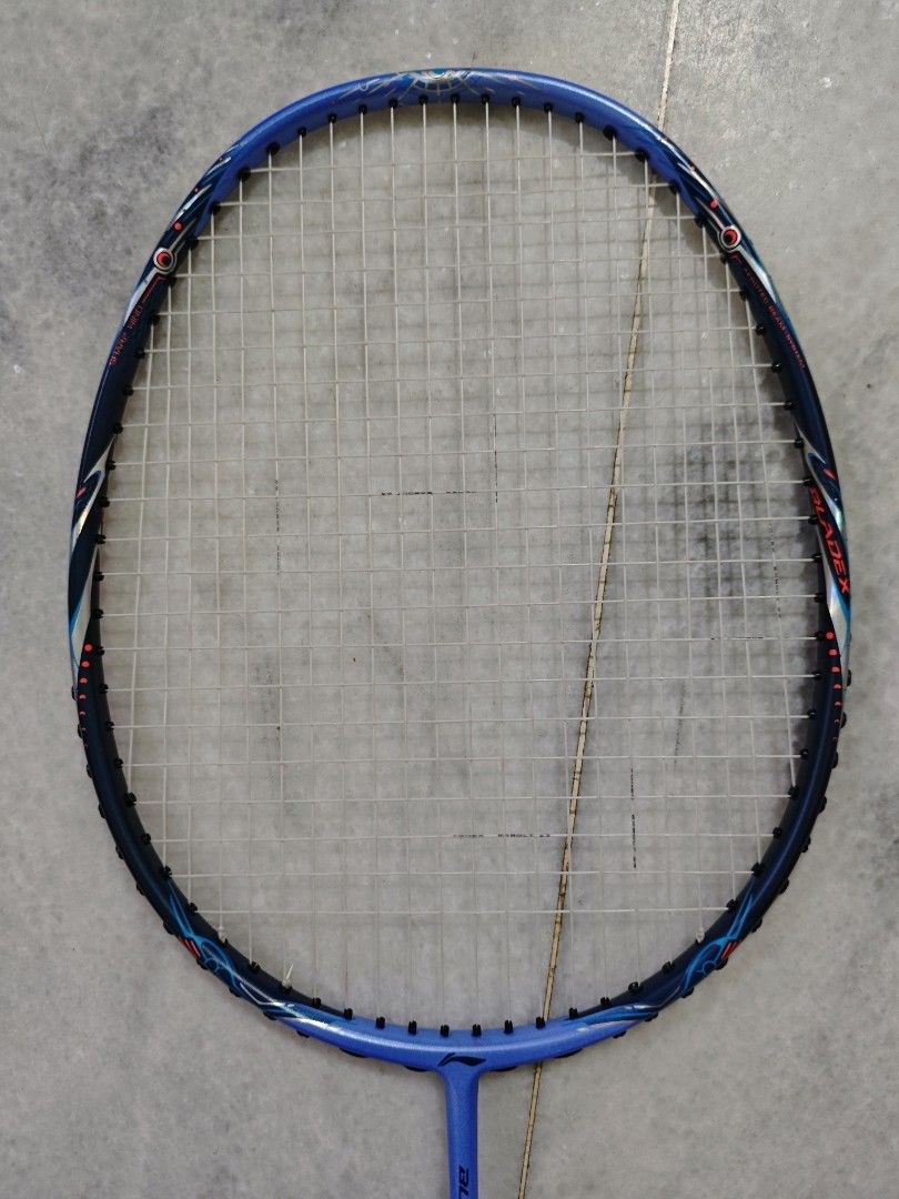 Lining bladex 900 max moon used, Sports Equipment, Sports & Games ...