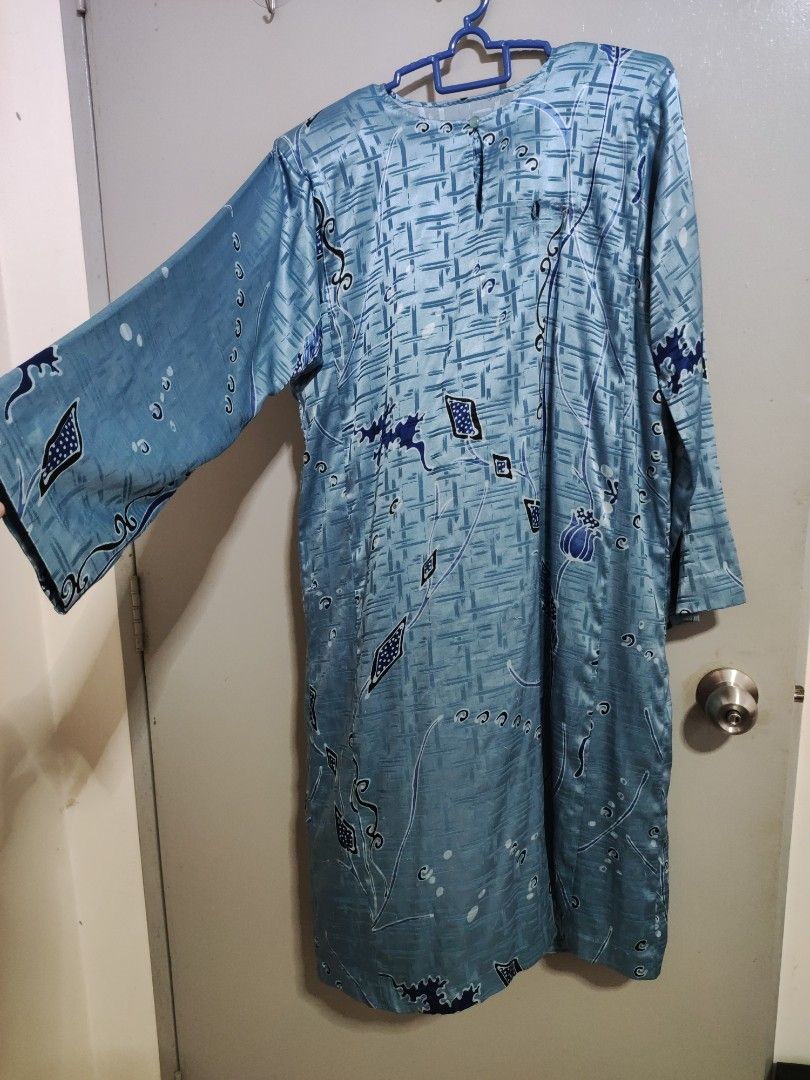 FREE M Size Defect Baju Kurung Kain Susun Tepi Corak Batik Biru, Women ...